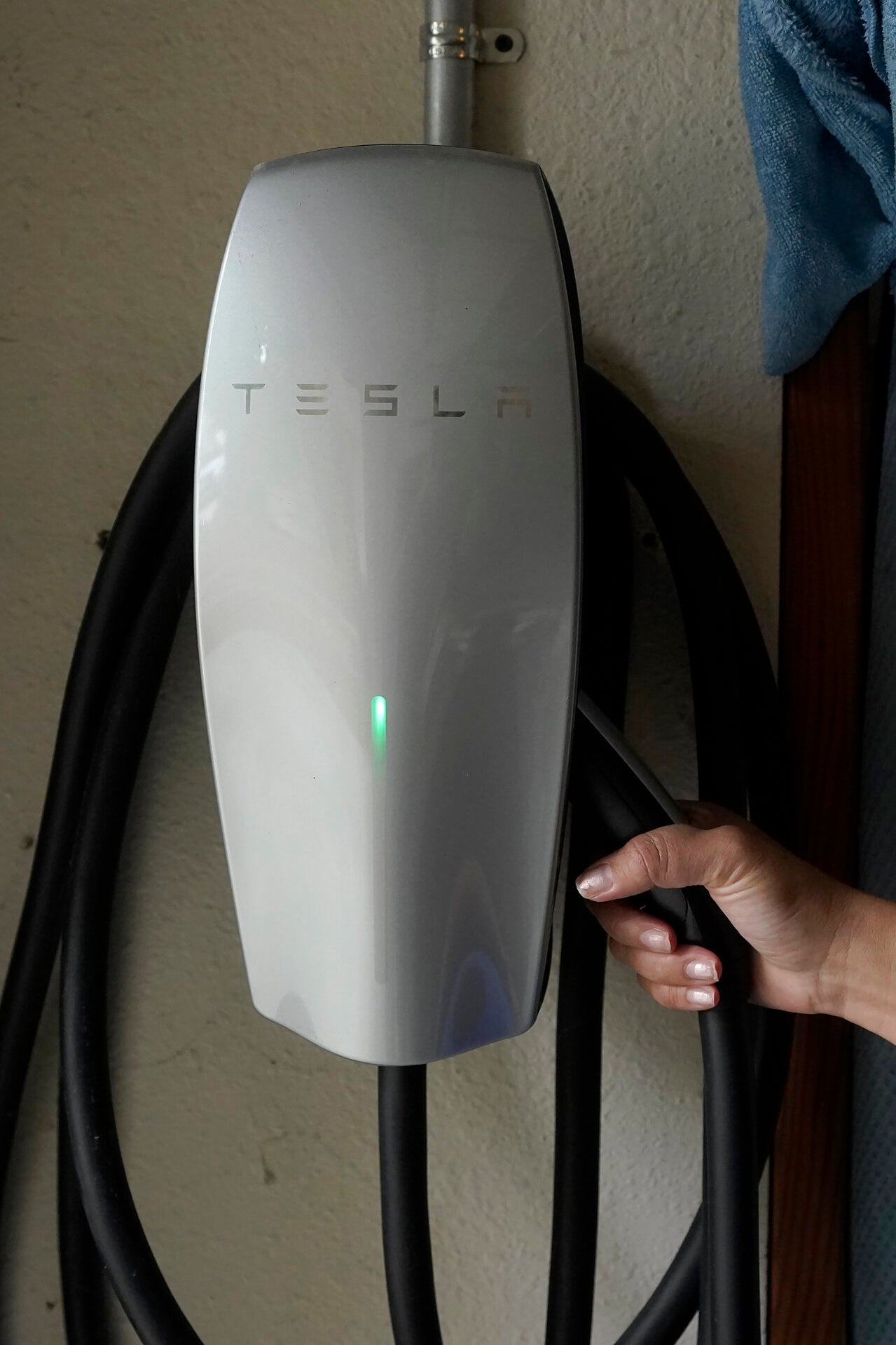 Get the Tesla Gen 2 Wall Connector for 20X Faster Charging — PRIMECOMTECH